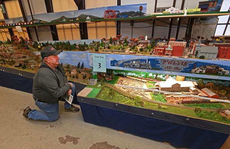 'Love of trains and the season': Model railroad creators see interest ...