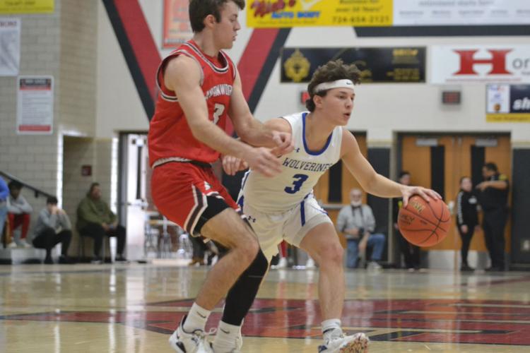 Wolverines go cold in fourth quarter, fall to Avonworth again | Local ...