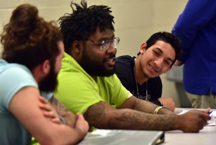 'Jail class': College students, inmates learning together | Local News ...
