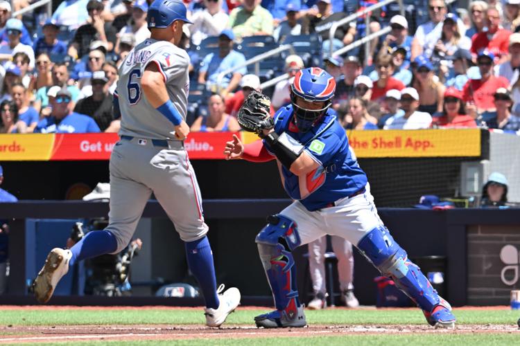 Rangers complete 4-game sweep of slumping Blue Jays with 3-2 victory ...