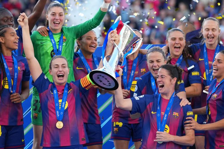 Women's soccer star Alexia Putellas leaves Barcelona after 14 seasons ...