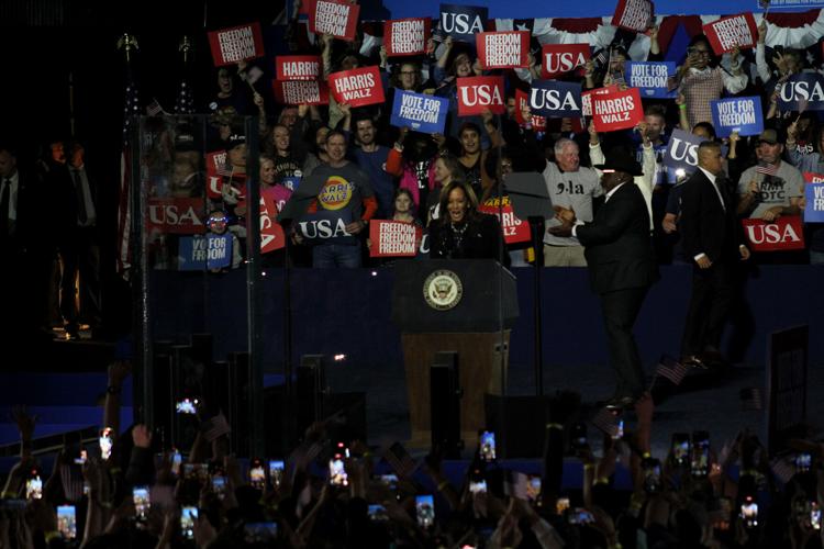 Harris promises 'new generation of leadership' in final Pittsburgh stop ...
