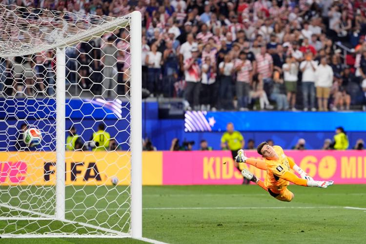 70 seconds, 26 passes and an iconic World Cup moment for the US and Gio ...