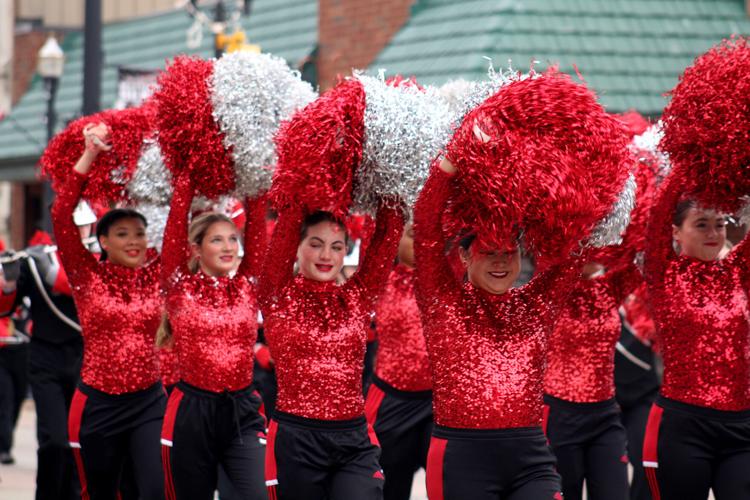 Veterans Day parade rolls through downtown New Castle | Local News ...