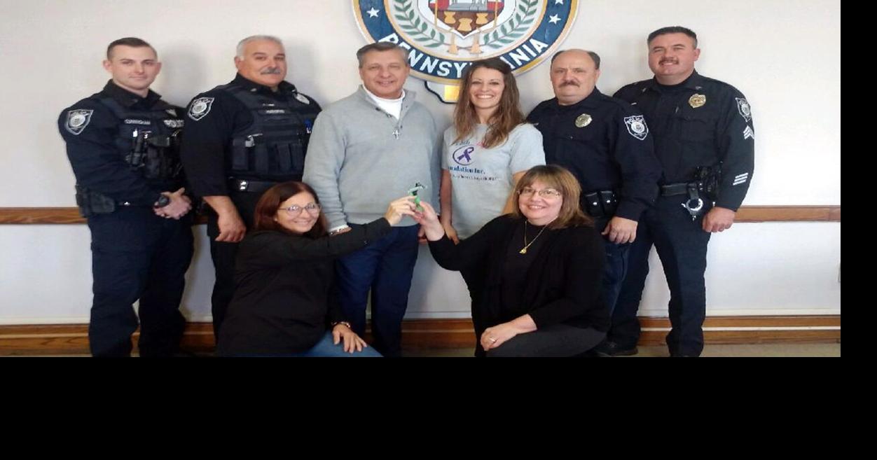 Ellwood police embrace 'No Shave November' | Lifestyles | ncnewsonline.com