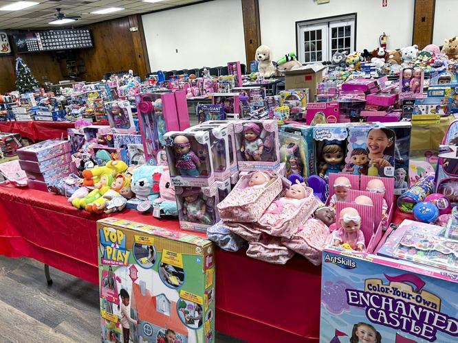 Evan's Monumental Gifts teams up to donate 5,000 toys | Local News ...