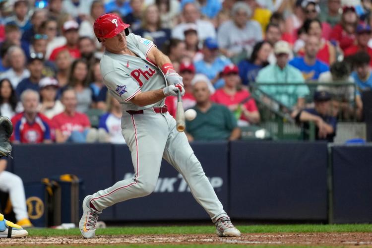 J.T. Realmuto hits 3-run homer in 5-run 6th and Phillies hold off ...
