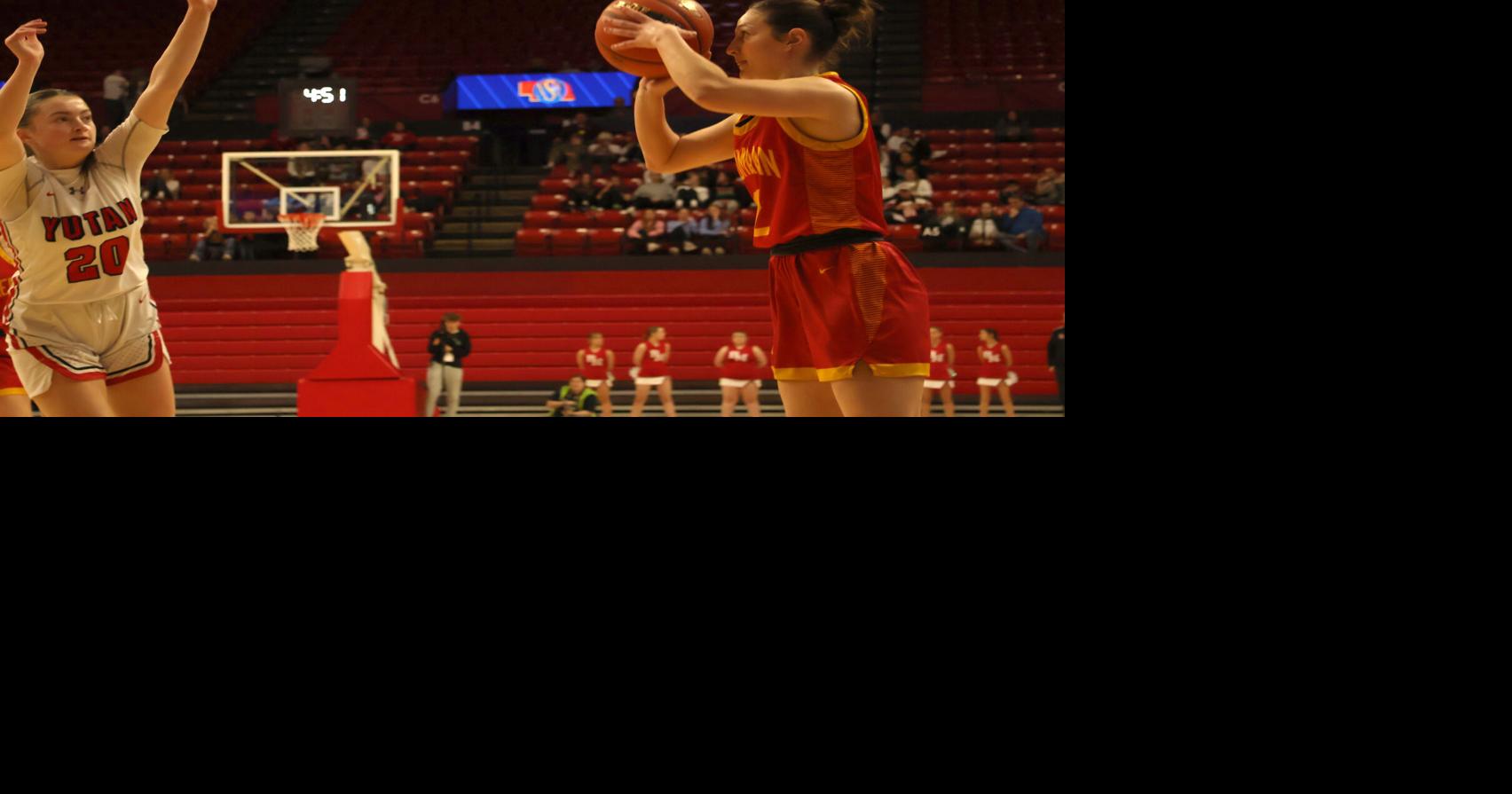 PHOTO: Yutan rallies to defeat Bishop Neumann 45-39 | Unlimited Sports ...