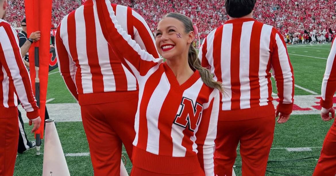 Cheer Squad Danielle Blum | | nebraskanewsservice.net