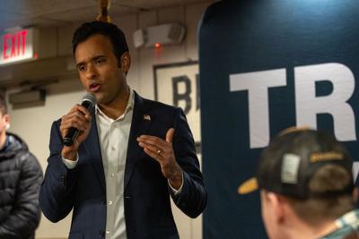 Ramaswamy makes final case as Iowa longshot | Democracy ...