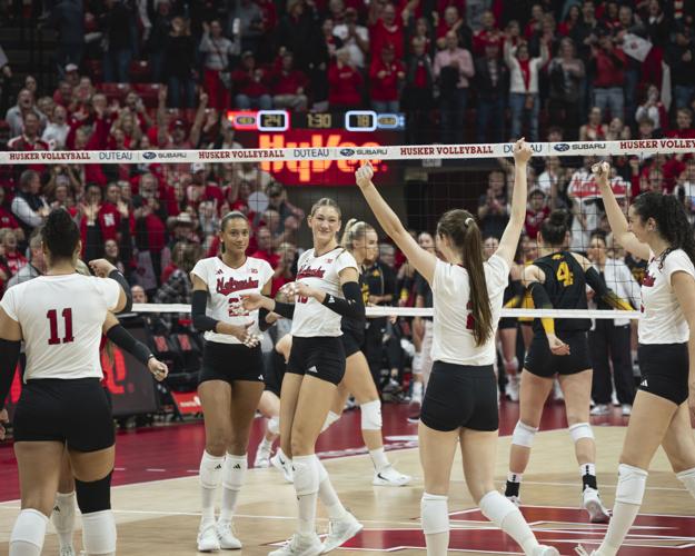 PHOTO: Huskers celebrate 350 consecutive sellouts, share of Big Ten ...