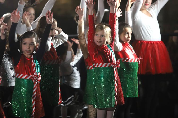 Winterfest kicks off holiday season in Newark | News Gallery ...