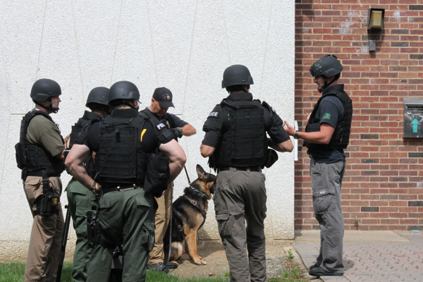 Police use empty dorm for SWAT training exercise | News ...