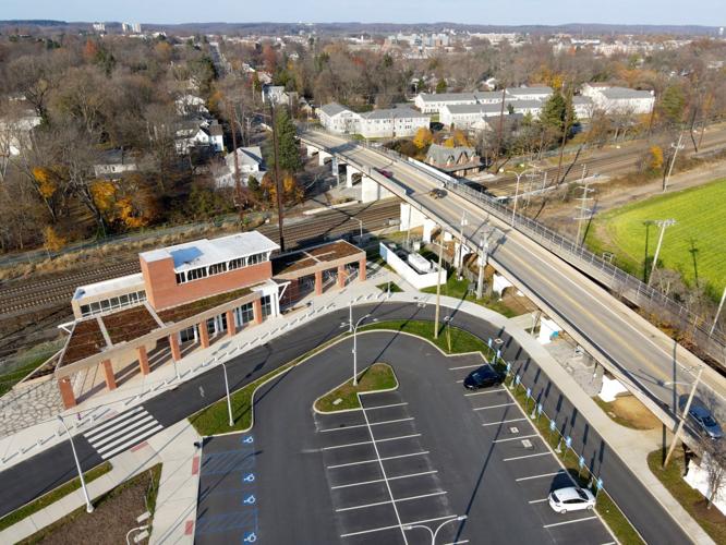State proposes to name Newark train station in honor of Sen. Carper ...