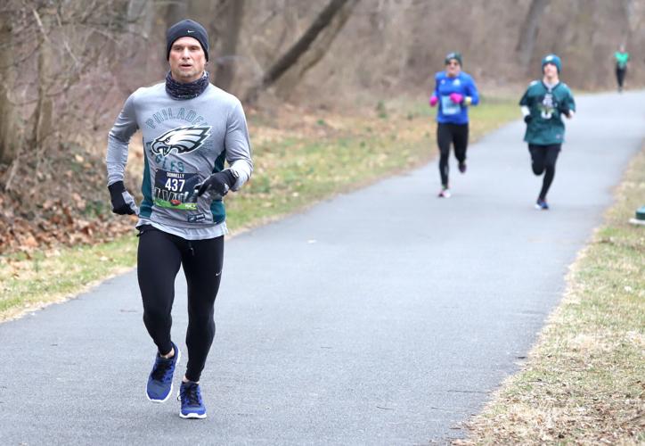 Run, Eagles, Run: Newarkers show off Philly pride at Super Bowl-themed ...