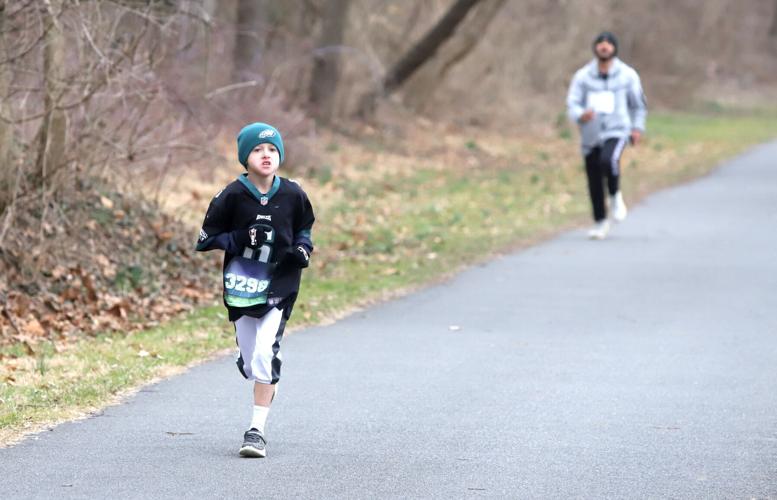Run, Eagles, Run: Newarkers show off Philly pride at Super Bowl-themed ...