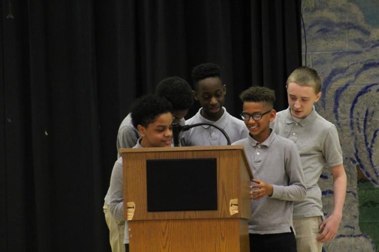 Shue-Medill students donate appliance to REACH students | News ...