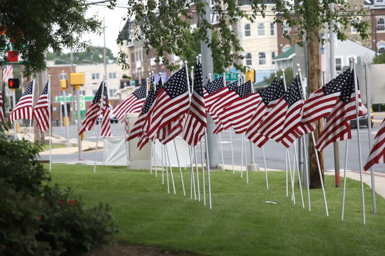 Newark flag display honors fallen heroes | News | newarkpostonline.com