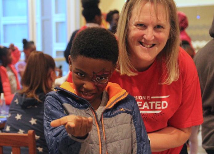 Downes Elementary holds community outreach events at local apartment ...