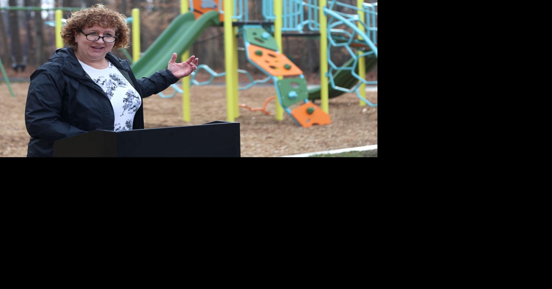 Newark celebrates upgrades to Devon Park | News | newarkpostonline.com