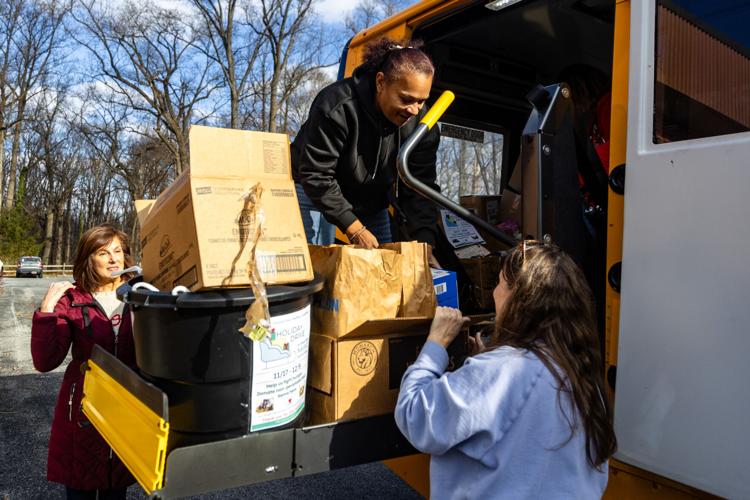 Christina schools ‘fill the bus’ for Newark Area Welfare Committee food ...