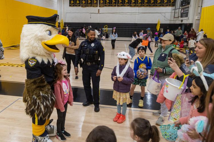 Rain can't crack Newark's Easter egg-citement | Gallery ...