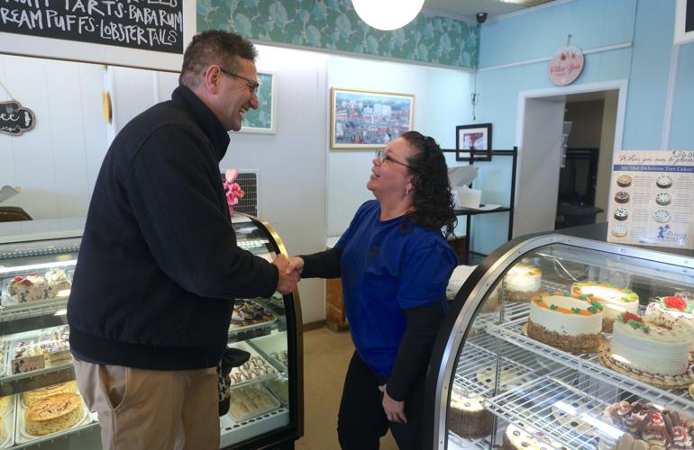 Gov.-elect Meyer takes bike tour of Newark ahead of inauguration | News ...