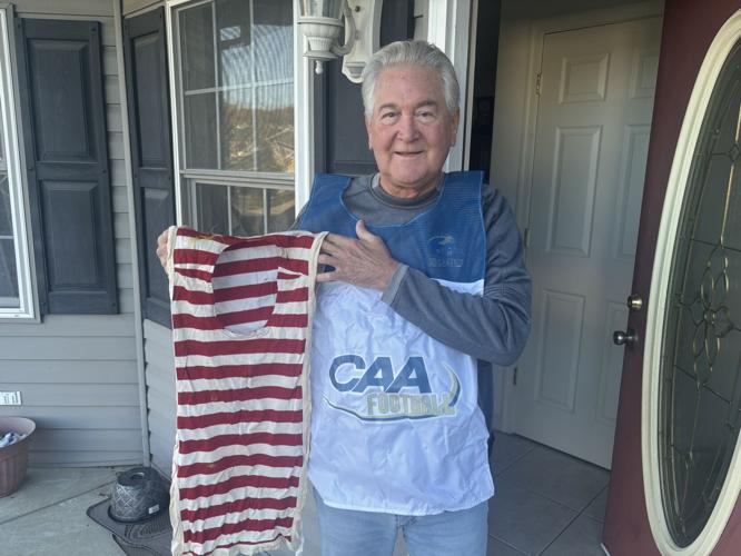 Ed Ginder celebrates 50 years leading UD football's 'chain gang ...