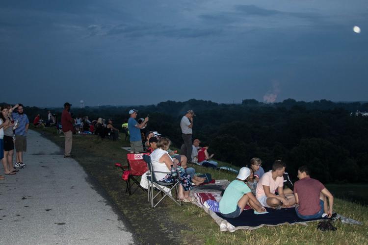 Fireworks viewing at Newark Reservior | News Gallery | newarkpostonline.com