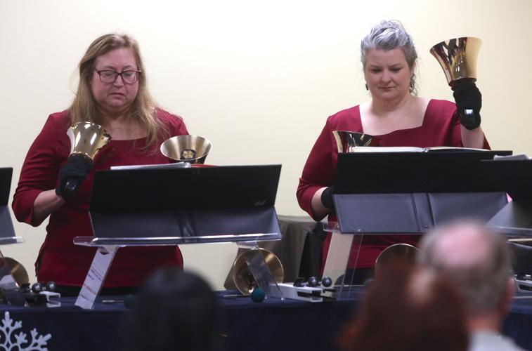 Newark bell choir rings in the holiday season | News | newarkpostonline.com