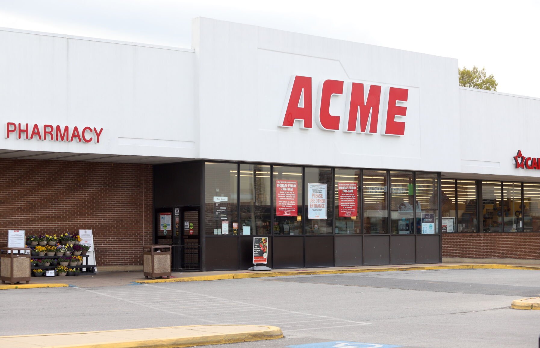 Undercover cops arrest nine for shoplifting at Newark Acme | News | newarkpostonline.com