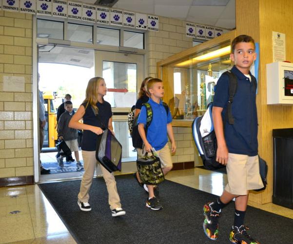 Christina students head back to school | News | newarkpostonline.com