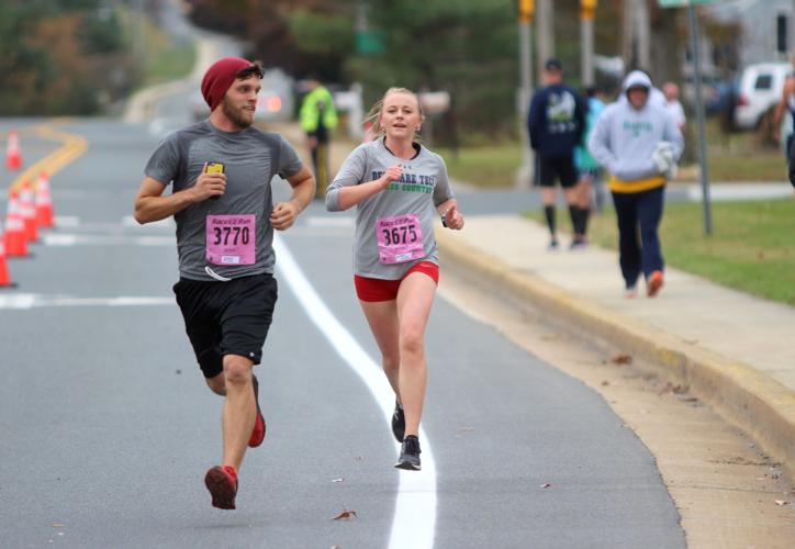 Hundreds run in annual Turkey Trot races | News | newarkpostonline.com