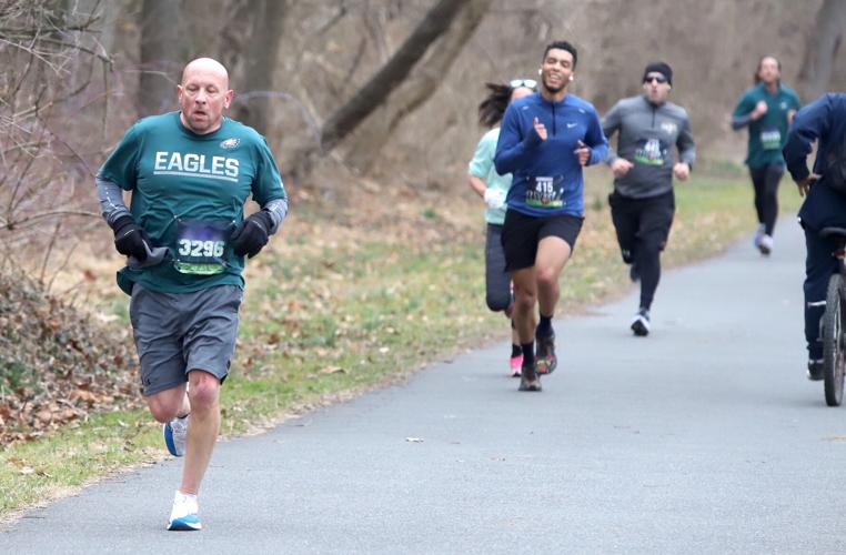 Run, Eagles, Run: Newarkers show off Philly pride at Super Bowl-themed ...