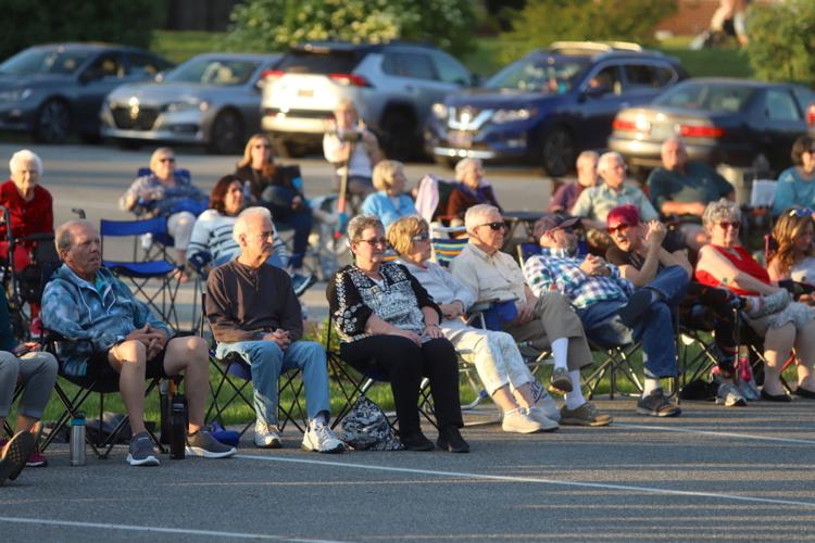 Club Phred performs outdoor show at the Newark Senior Center | News ...