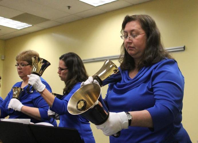 Newark bell choir rings in the holiday season | News | newarkpostonline.com