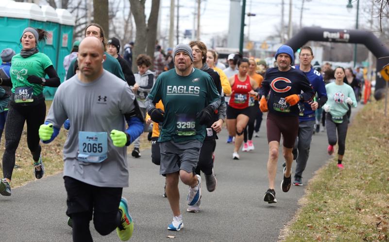 Run, Eagles, Run: Newarkers show off Philly pride at Super Bowl-themed ...