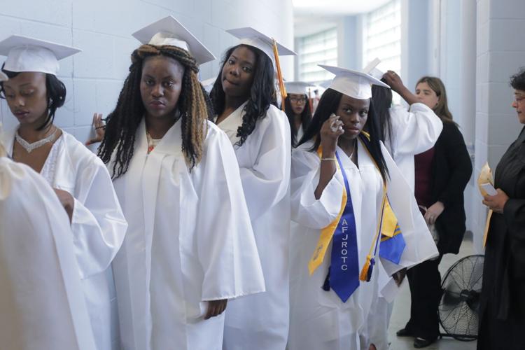 Glasgow High graduation | News Gallery | newarkpostonline.com