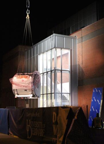 Crane delivers 'cutting-edge' MRI machine to UD building | News ...