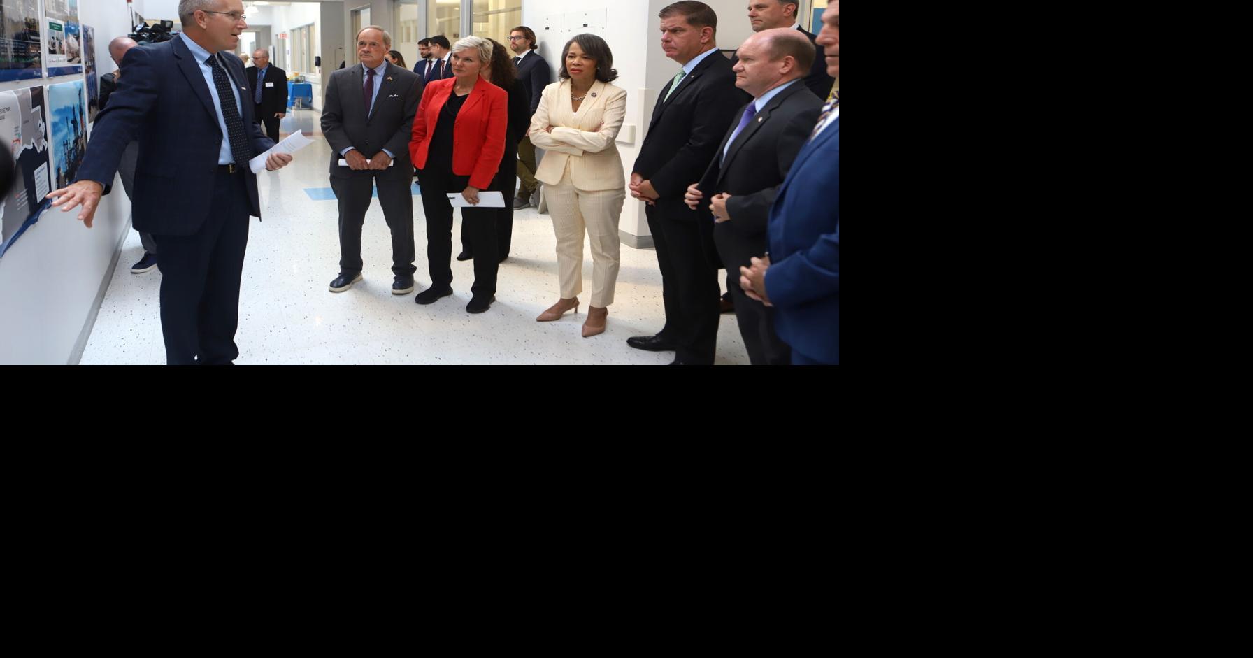 Federal cabinet secretaries visit Glasgow to promote clean hydrogen ...