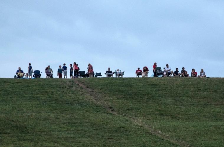 Fireworks viewing at Newark Reservior | News Gallery | newarkpostonline.com