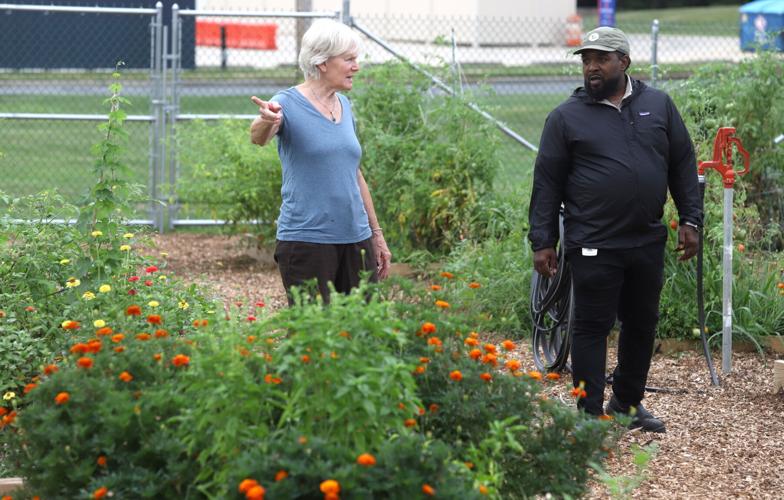 Dickey Park garden cultivates community spirit, healthy eating habits ...
