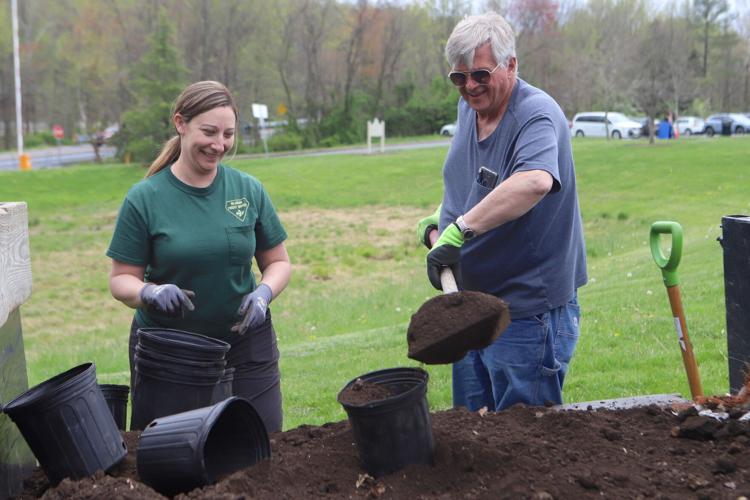 Volunteers plant hundreds of trees in Newark parks for Earth Day | News ...