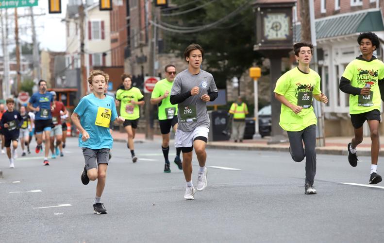 Nearly 400 run the annual Main Street Mile | News | newarkpostonline.com
