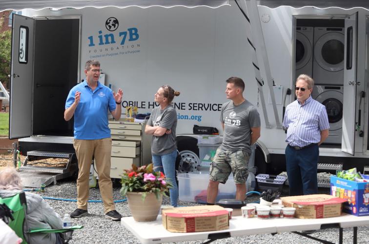 Mobile hygiene trailer offers showers, laundry facilities for homeless ...