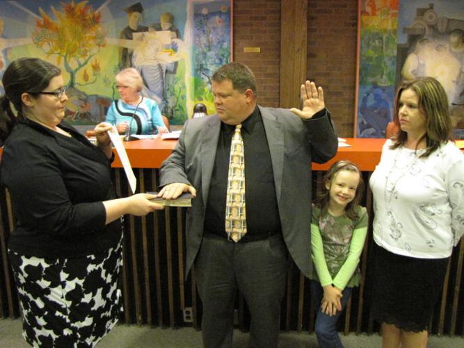 Council members take oath of office | News | newarkpostonline.com