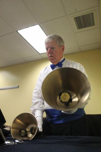 Newark bell choir rings in the holiday season | News | newarkpostonline.com