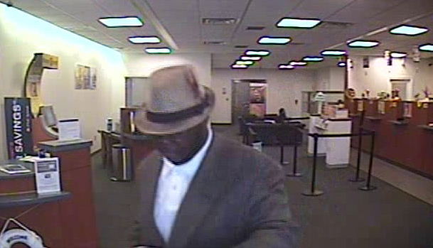 PNC Bank in Newark Shopping Center robbed | News | newarkpostonline.com