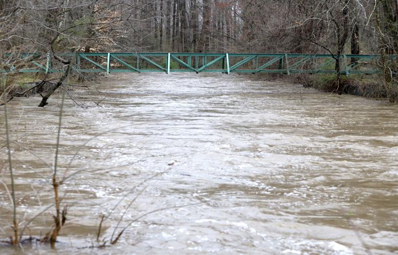Heavy rain causes flooding in Newark | News | newarkpostonline.com