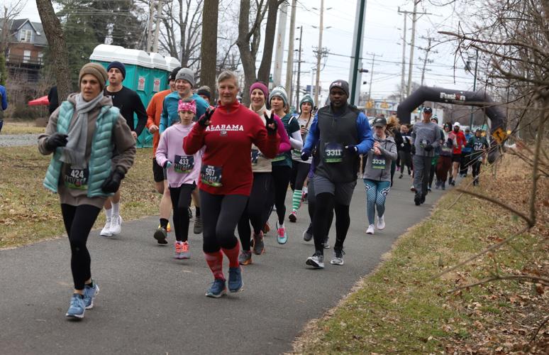 Run, Eagles, Run: Newarkers show off Philly pride at Super Bowl-themed ...